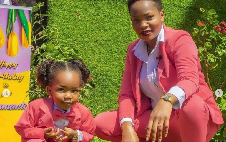 Amashusho Y'umwana Wa Young Grace Afite Ishapure N'ishusho Ya ...