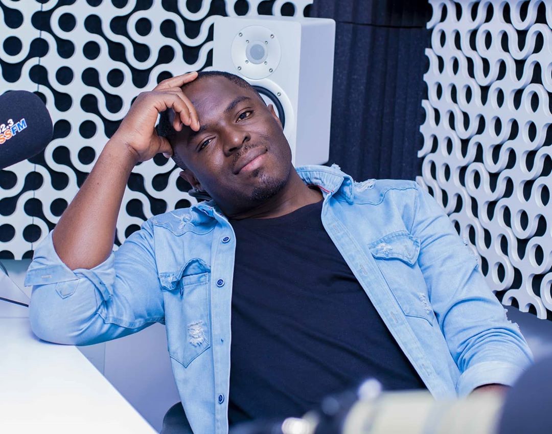 Nyuma yo gusezera kuri Kiss FM Uncle Austin ahise atungura benshi - YEGOB