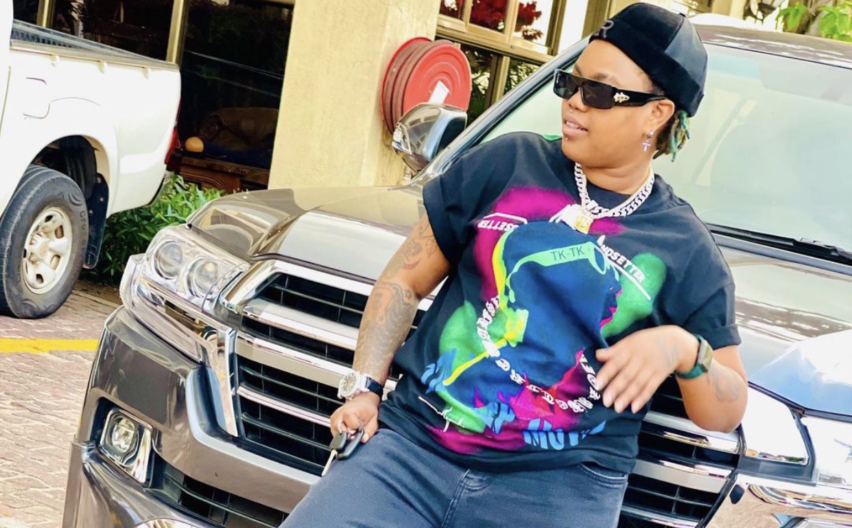 Dj Brianne yacanze abantu ubwo yashyiraga hanze amafoto agaragaza ...