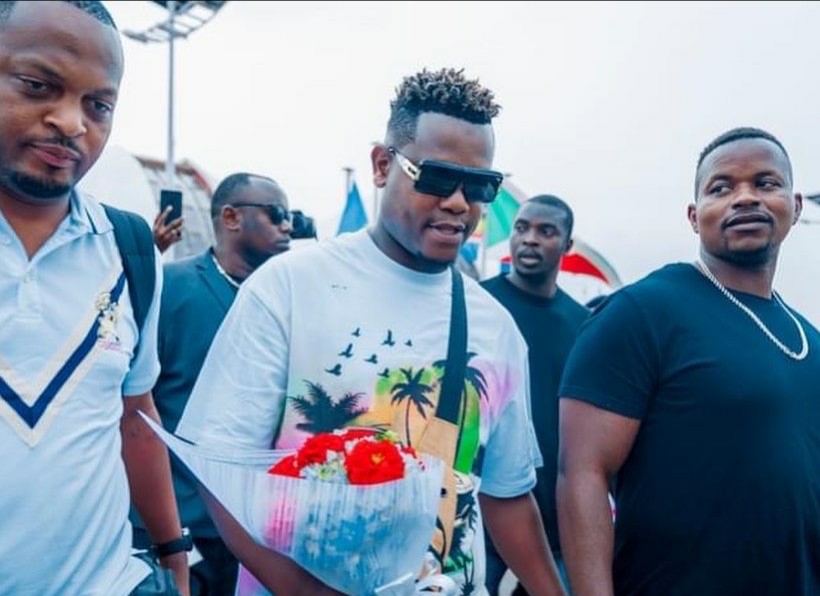 Abafunze Bruce Melodie barashaka kumurekura ibitaramo bye byarangiye mu ...