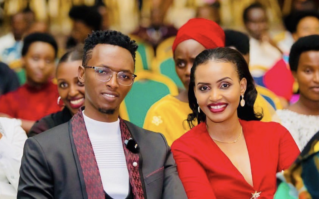 Bahavu n’umugabo we bongeye kurisha umubu abantu berekana videwo yabo ...