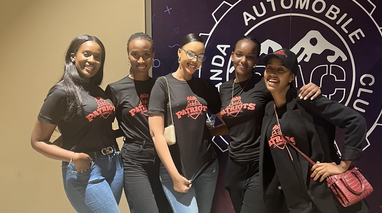 Aba-Miss bagaragaye mu mwambaro w’ikipe iri mu zikunzwe mu Rwanda - YEGOB