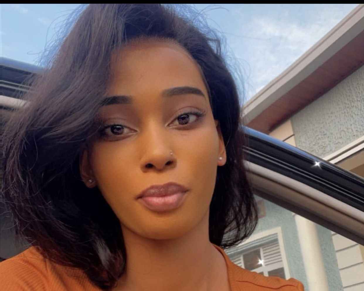 Yolo The Queen akomeje kuvugisha abatari bake nyuma yo kumubona ...