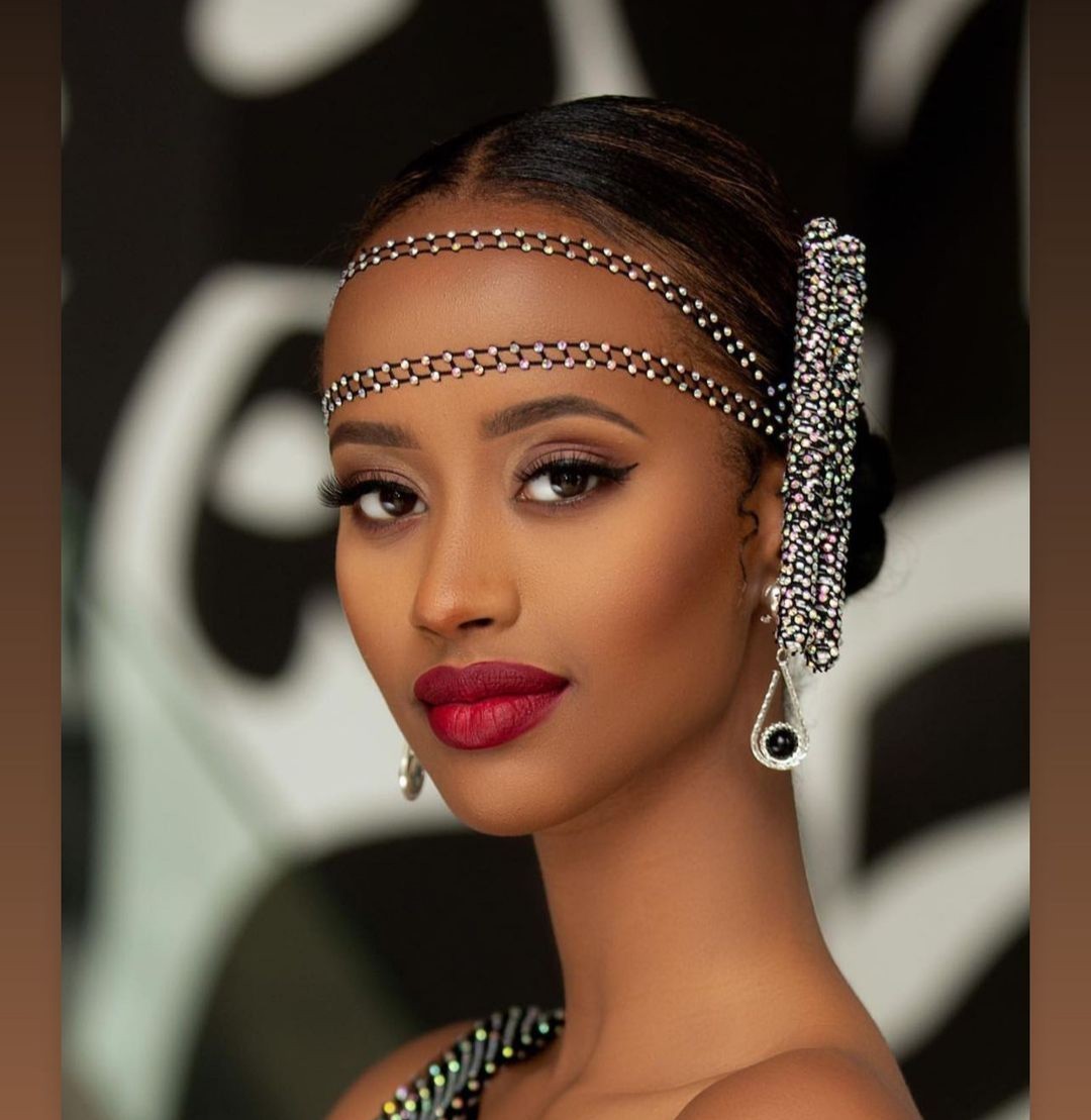 "Umwamikazi w'uburanga" Umugore wa Meddy yatatse Miss Naomie ku ...