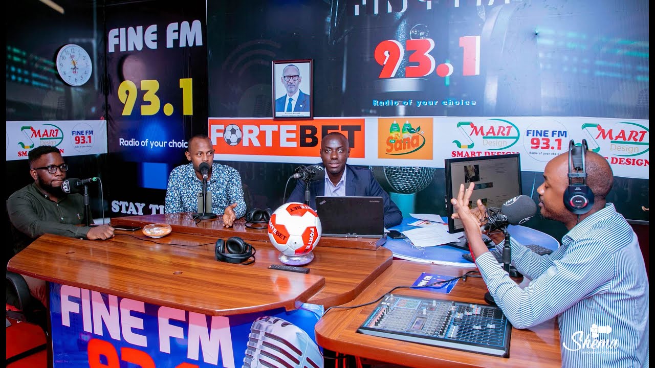 Umunyamakuru w'imikino ukomeye kuri Fine FM aratabaza nyuma yo kumara ...