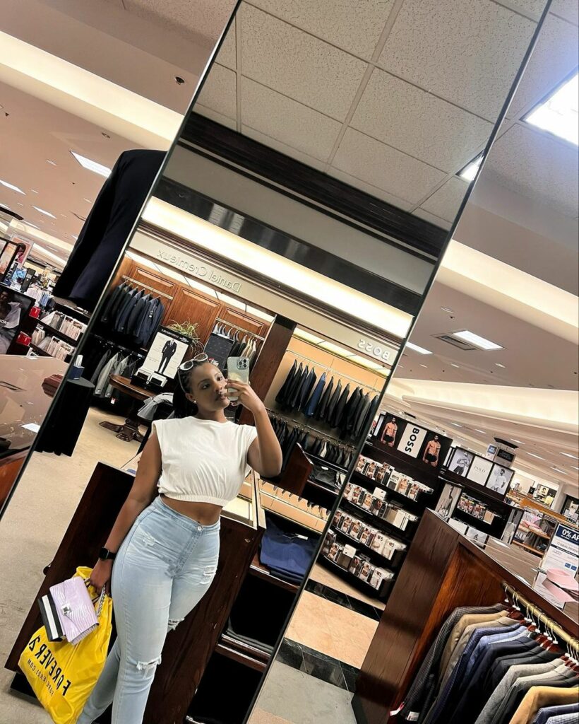 Ngaya amafoto agaragaza uburanga budasanzwe bwa Kelia Ruzindana bivugwa ...