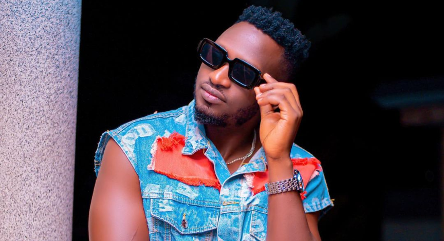 Amafoto y'inkumi iri mu munyenga w'urukundo na Phil Peter yateje uruntu ...