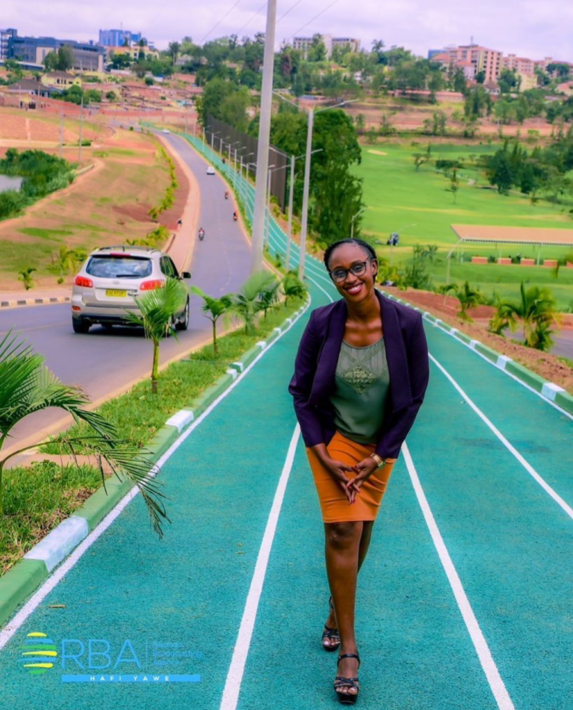 Imyenda wambaye irimo gukurura abakubona! Umunyamakuru wa RBA Rigoga ...