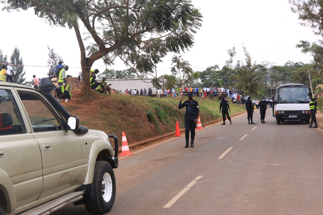 Itangazo rya Polisi y’u Rwanda ishami rishinzwe ibizamini no gutanga ...