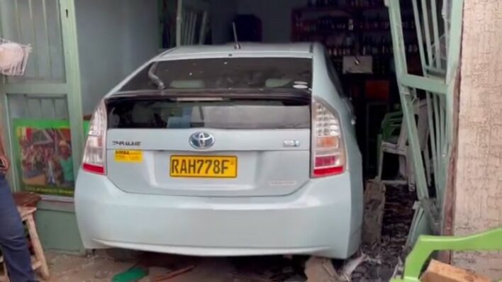 Amafoto: irebere ubwiza bw'umugore w'umufotozi wa mbere mu Rwanda - YEGOB